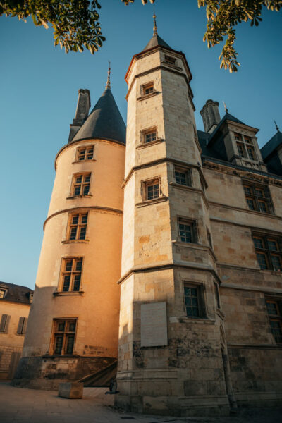 Visiter la Nièvre : de Nevers au Canal du Nivernais • blog voyage